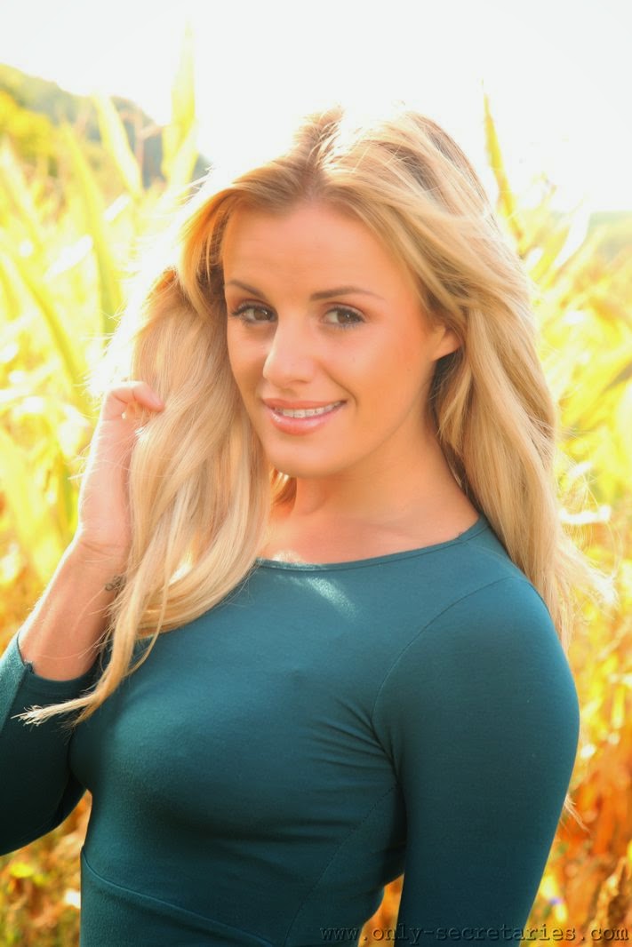 Elite Tights: Amy Green - amazing blonde