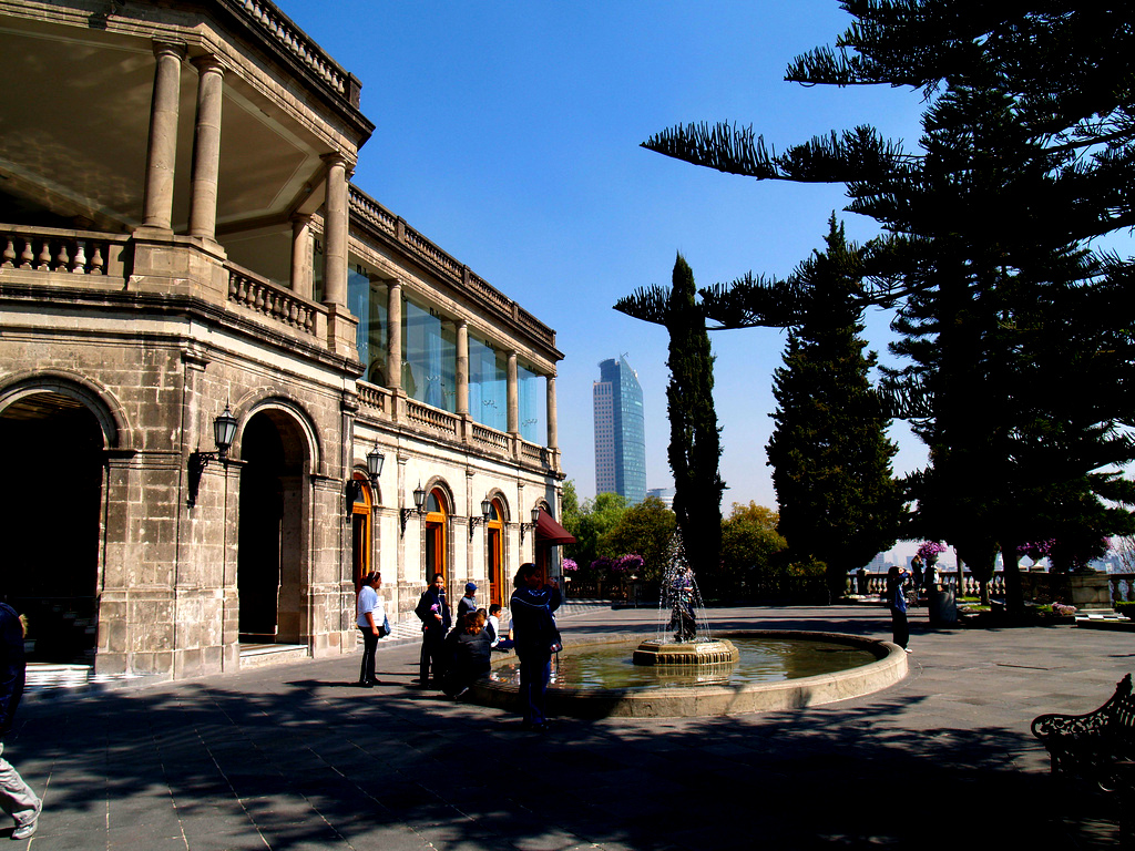 loveisspeed.......: Chapultepec Castle or Castillo de Chapultepec is ...
