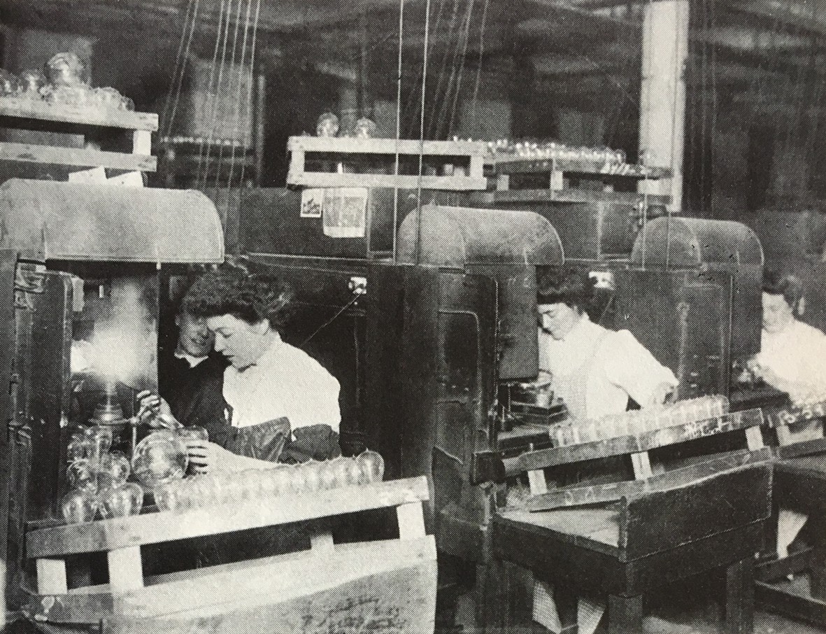 Conciatore: Thomas Edison's Lady Glassblowers