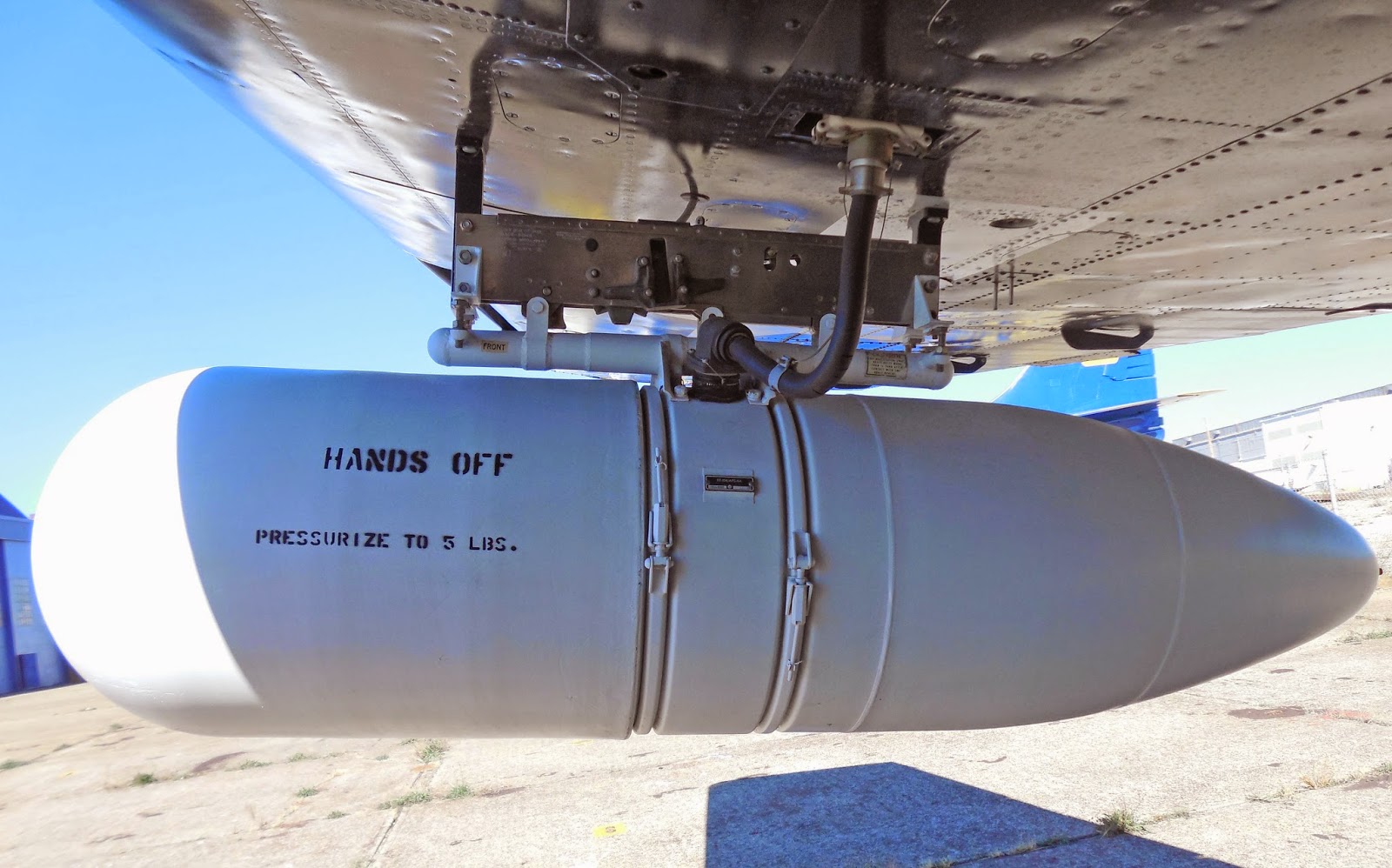 Tailhook Topics: Things Under Wings: AN/APS-4