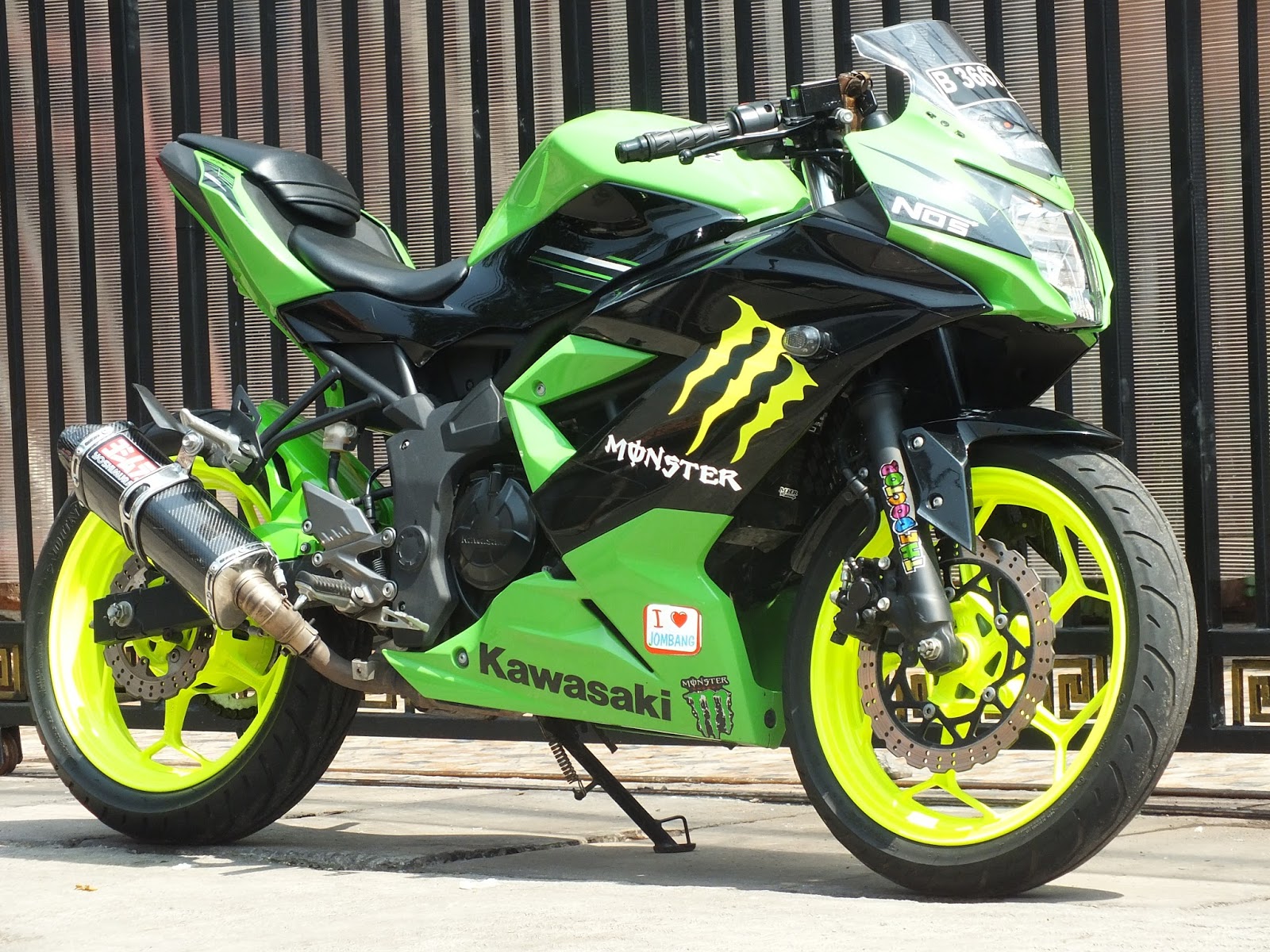 Ngecat MOTOR: KAWASAKI NINJA 250 MONO CUSTOM PAINT