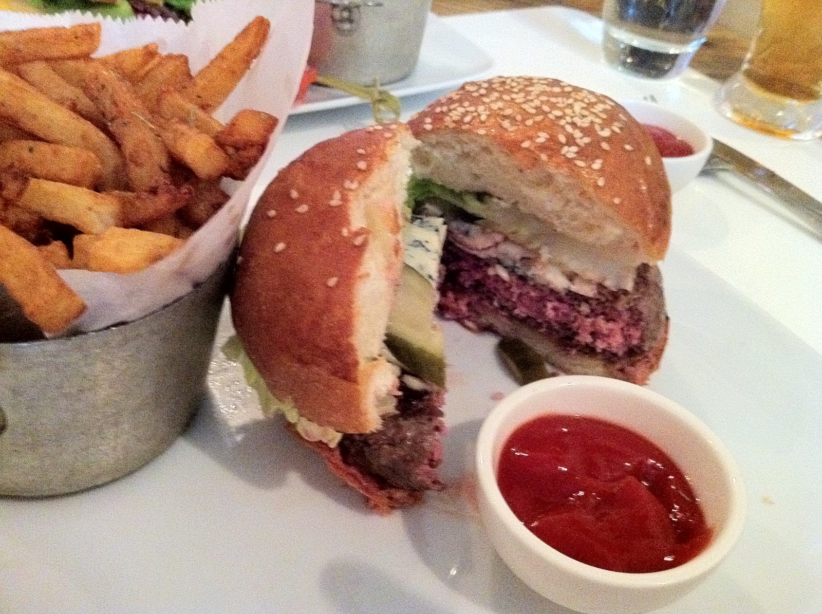 CheeseburgerMania: Bar Breton- New York City