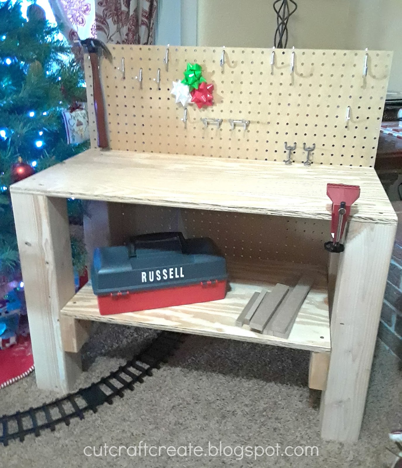 Cut, Craft, Create: DIY Wooden Work Bench