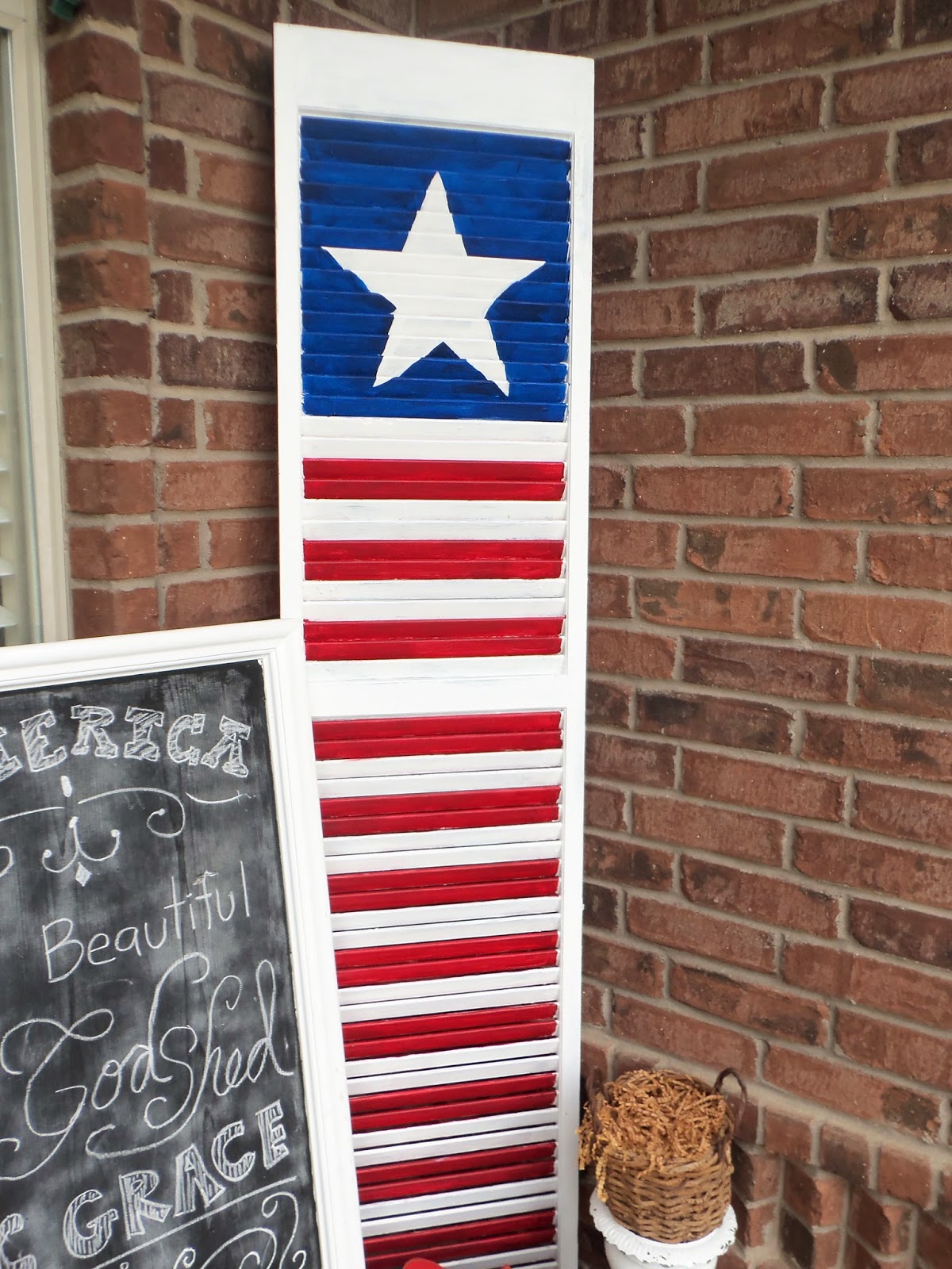 Funky Craft Mama: American flag shutter