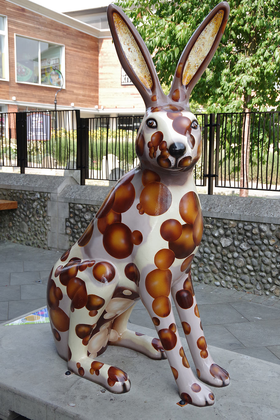 Birds of the Heath: Go Go Hares, Norwich and a Black Redstart