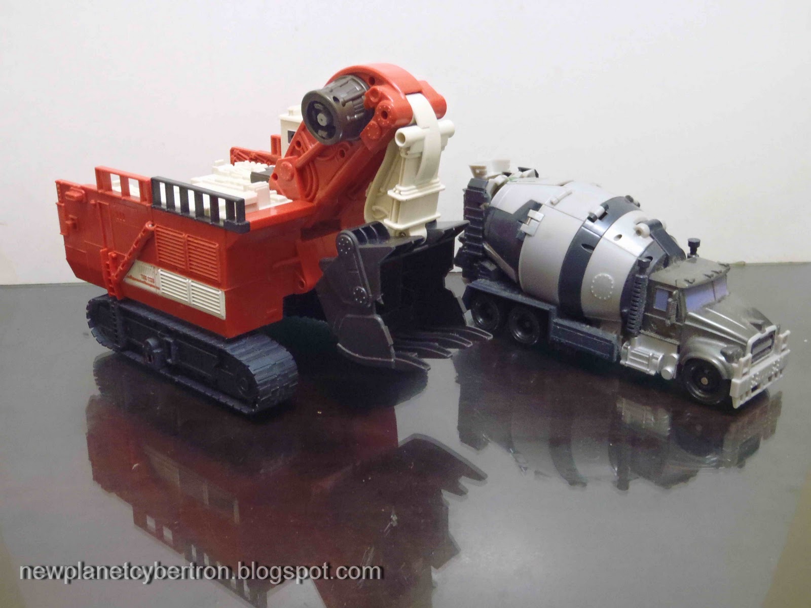 New Planet Cybertron: Transformers Reviews: Devastator (ROTF Supreme)