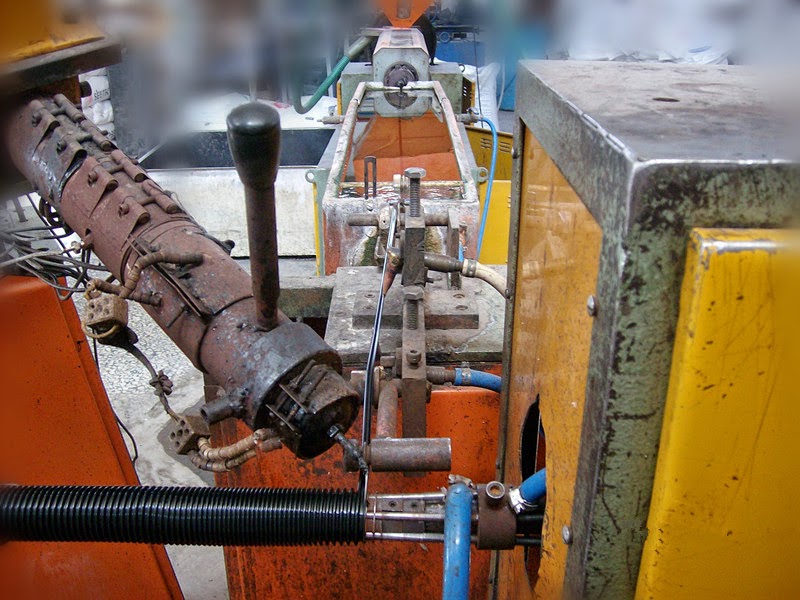 PVC Spiral Reinforced Hose Extrusion Machine: EVA Spiral Reinforced ...