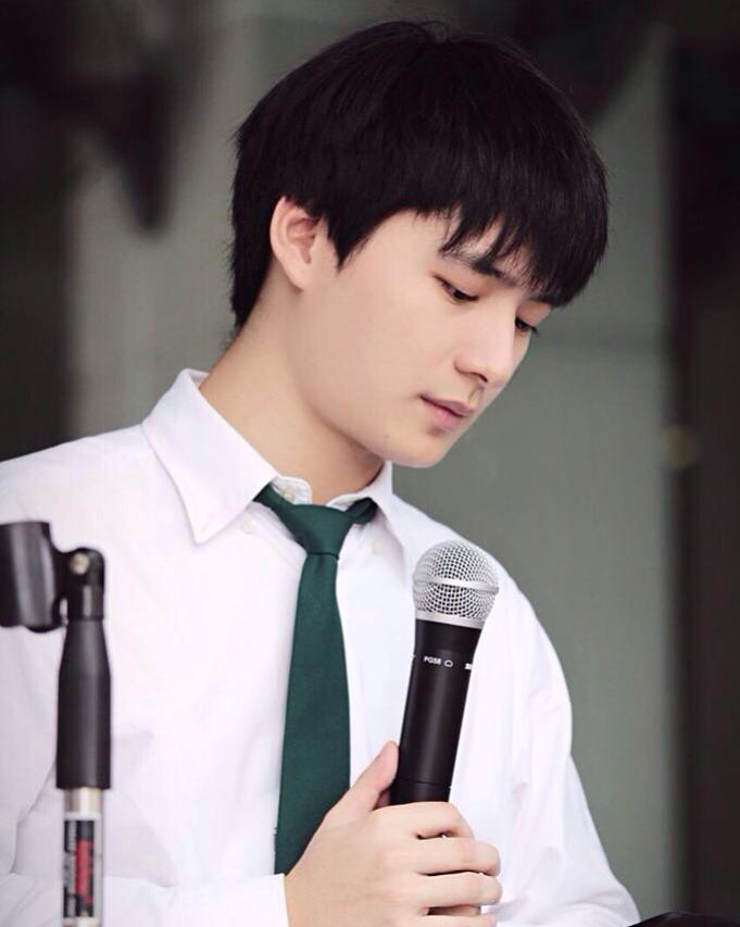 Biodata dan Fakta Krist Perawat Sangpotirat | BL Inspired