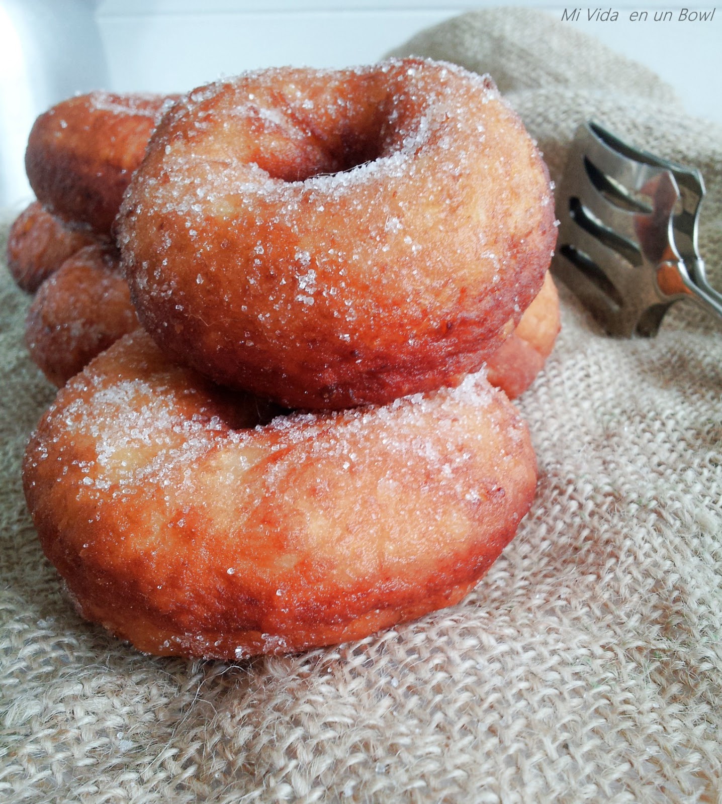 Mi vida en un bowl: The Neapolitan Graffe, a Carnival Sweet