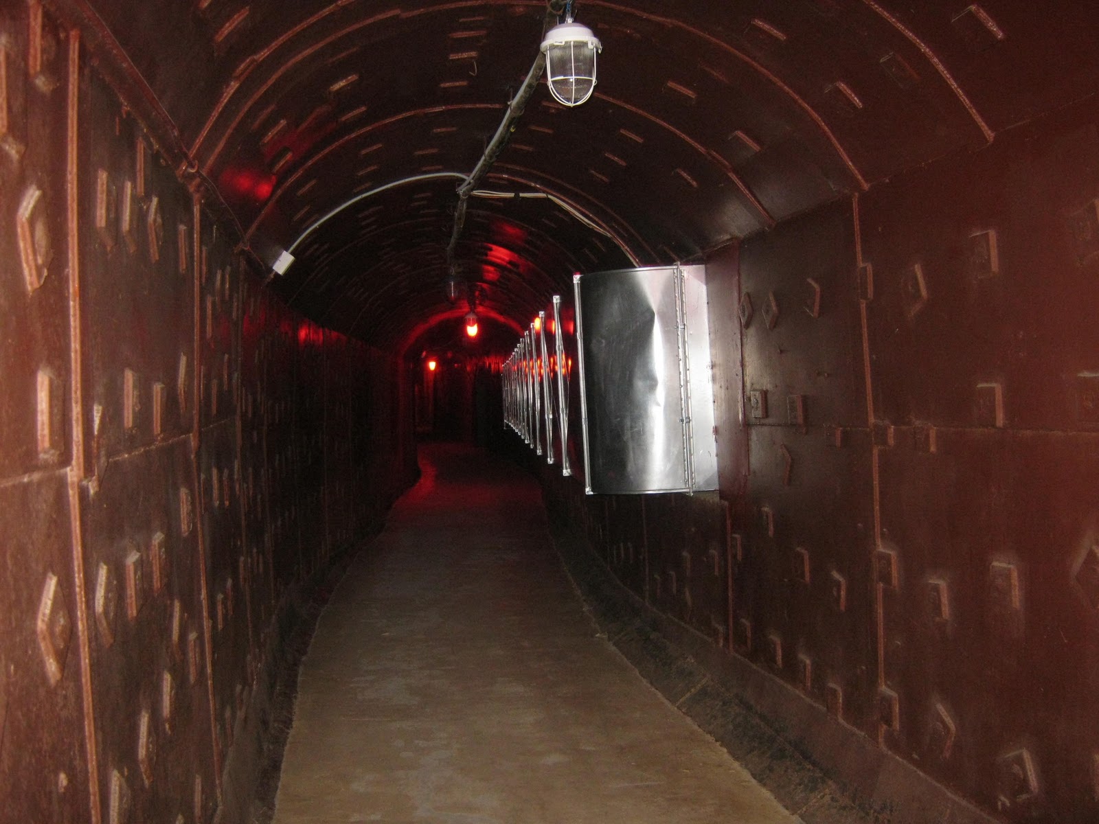 Suzanne Moscow: Bunker 42 (Cold War Experience)