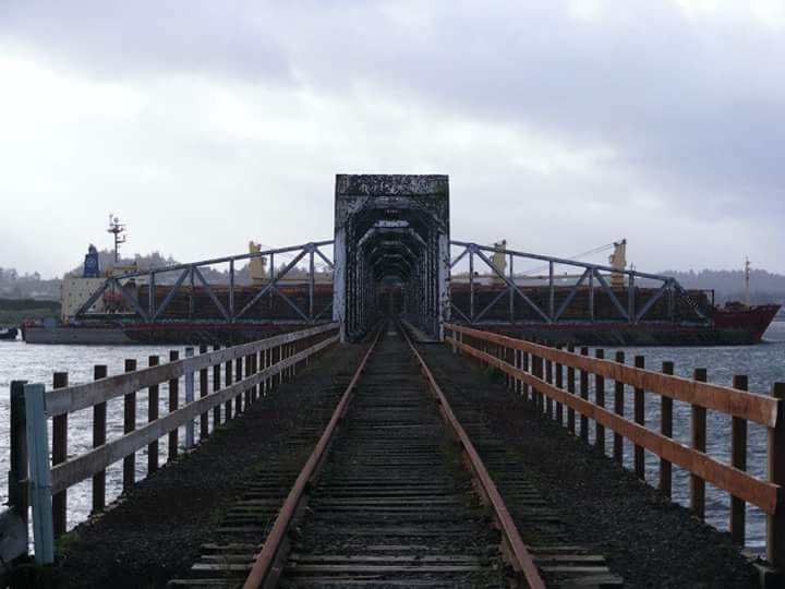 Port of Coos Bay/UP/Southern Pacific Bridge over Coos Bay at North Bend ...