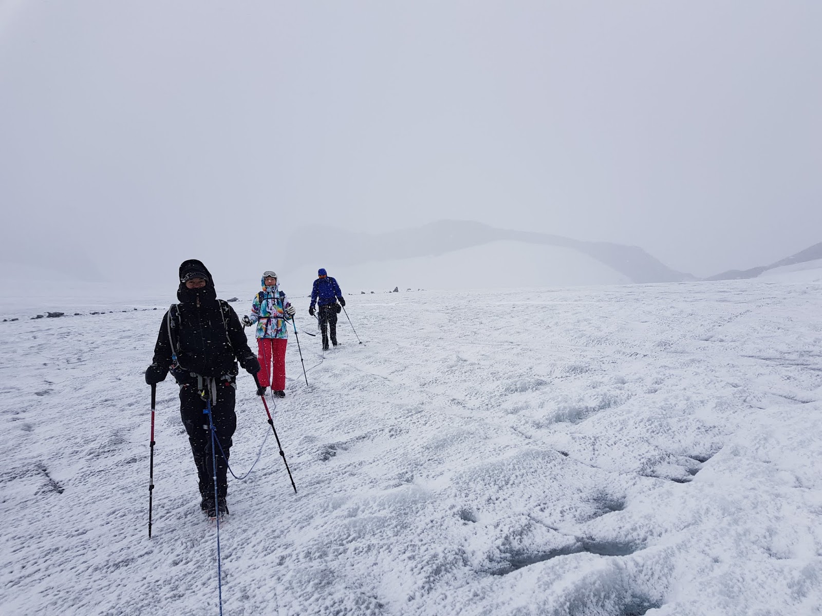 Galdhøpiggen, 2a turen i september: kuling, regn, snö, dimma och ...