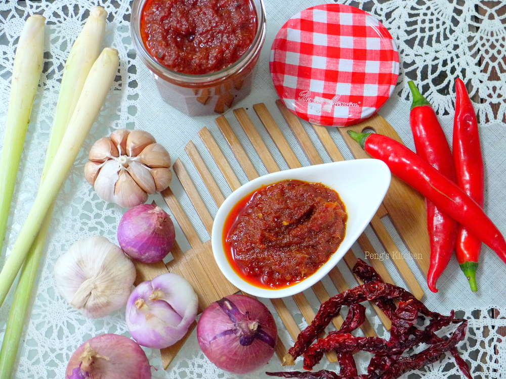 Peng's Kitchen: Homemade Basic Rempah (Spice Paste)