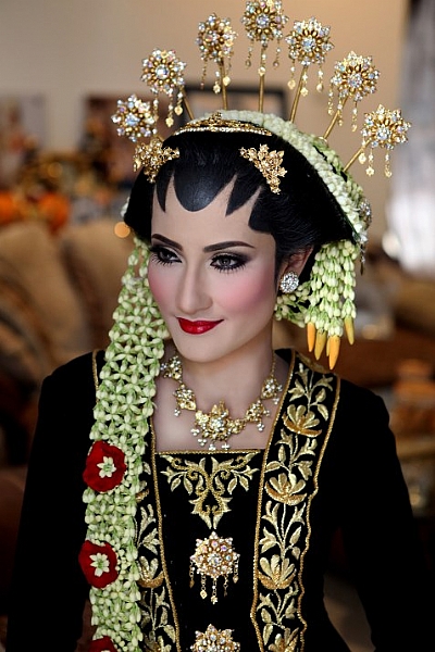 Rias Pengantin Indramayu: Rias Pengantin Indramayu