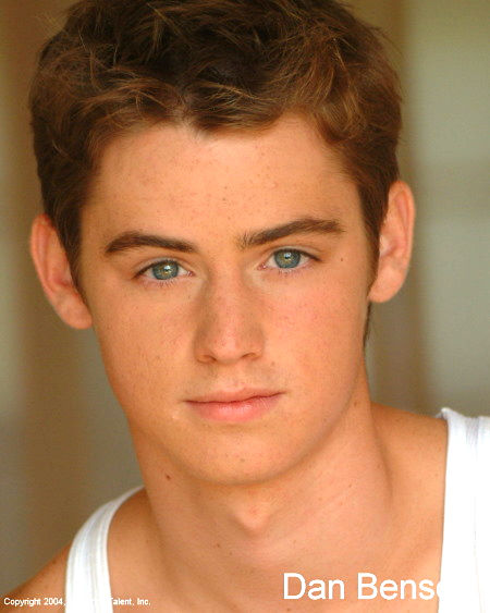 El espectador: series peliculas y de todo un poco: Dan Benson