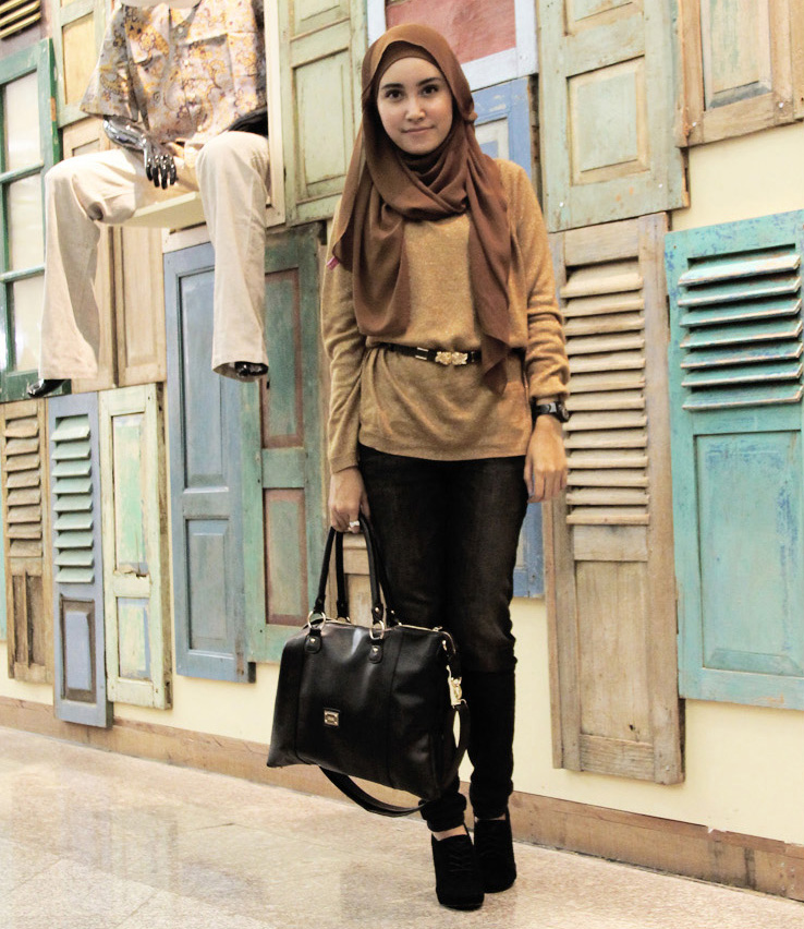 Tips Busana Padu Padan Untuk Wanita Bertubuh Kurus Langsing