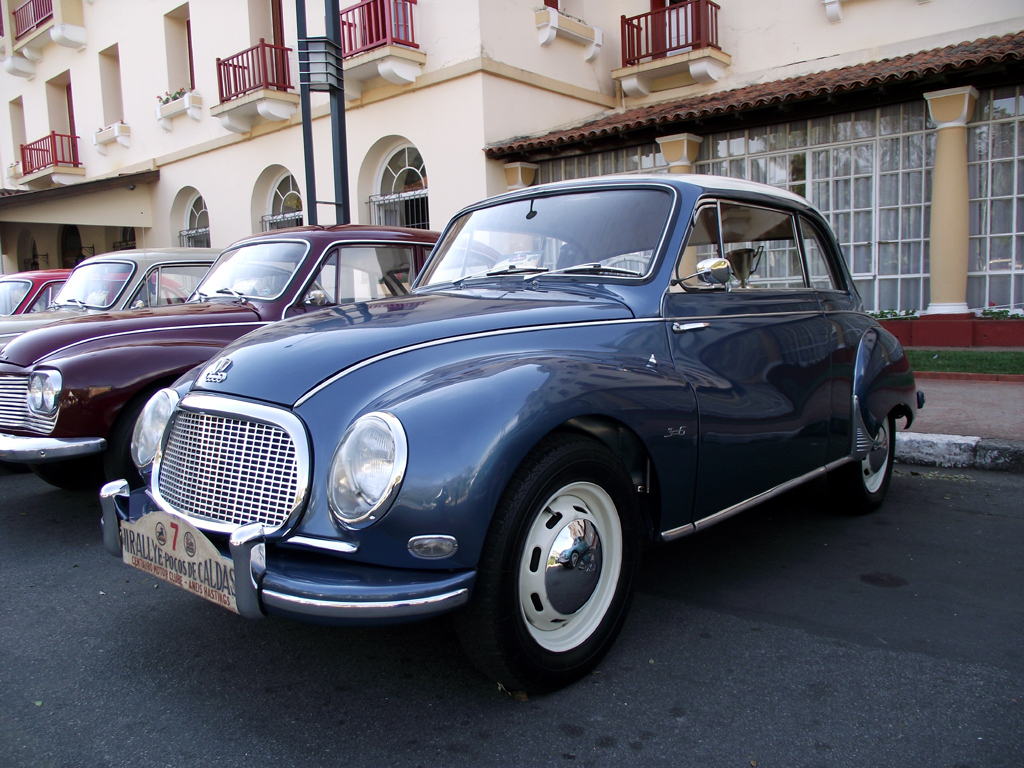 Carruagem sem Cavalo: Blue Cloud 2011 - IX Encontro Nacional de DKWs ...