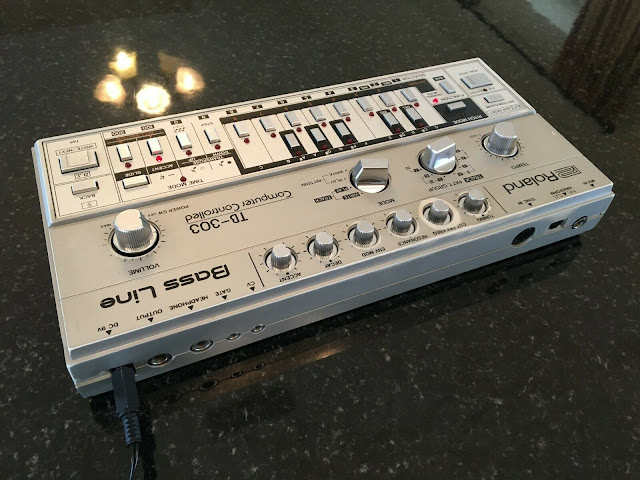 MATRIXSYNTH: Roland TB-303 Bass Line Synthesizer - With Manual + PSU ...