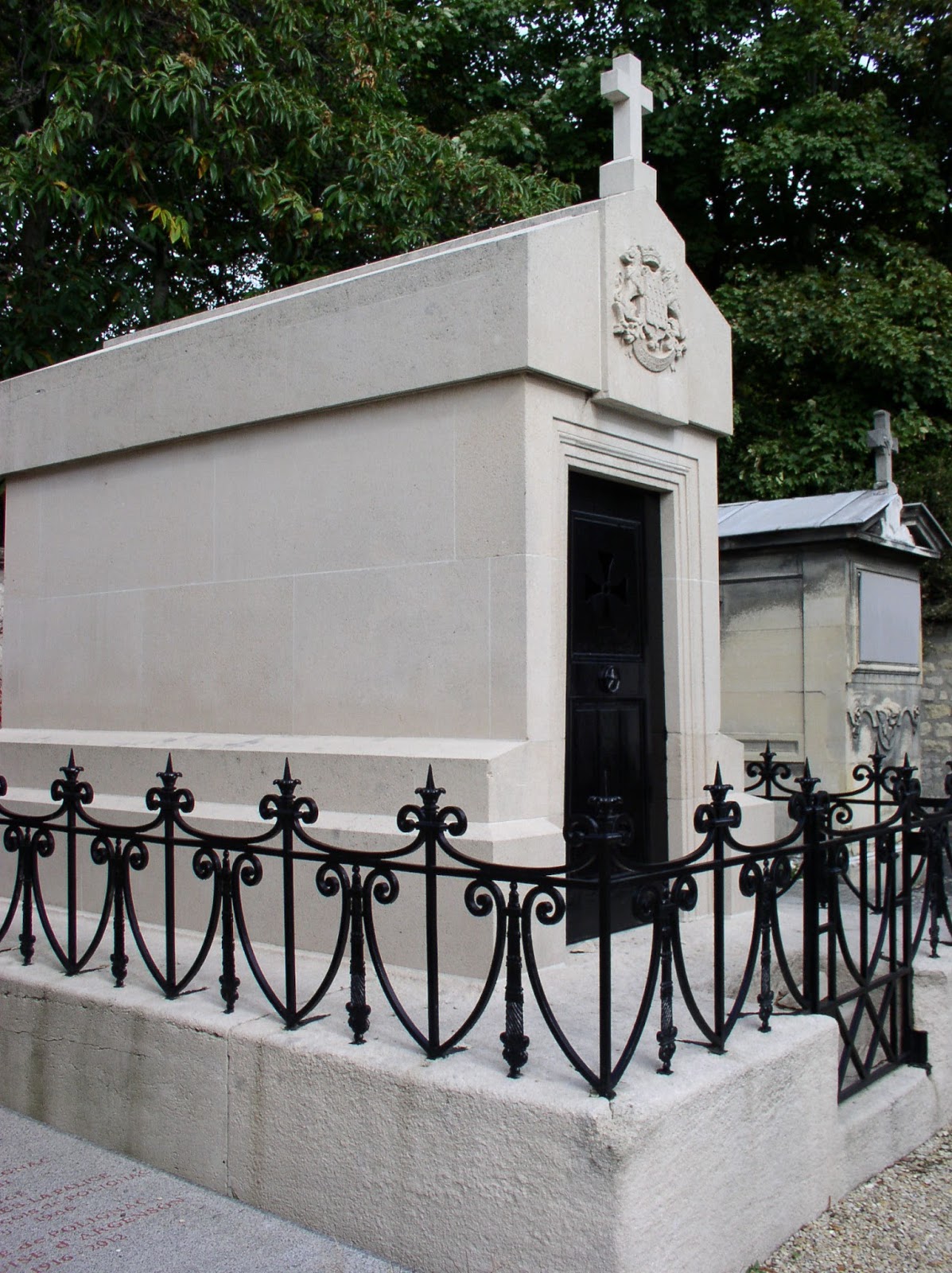 From Paris with Love: Picpus Cemetery and the Reign of Terror