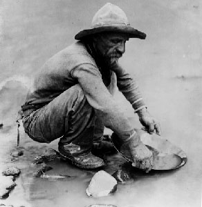 Photo-Sleuth: Digging for gold on the wild West Coast