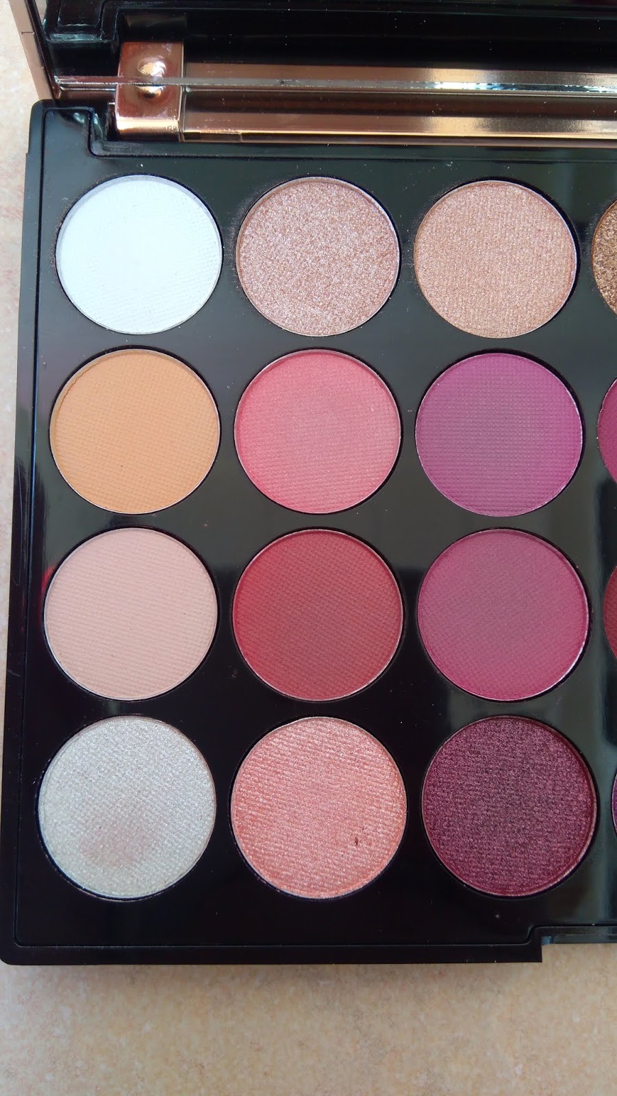 Revolution Flawless 4 32li Far Paleti