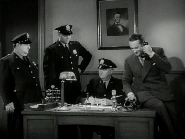 A Date with the Falcon (1942)