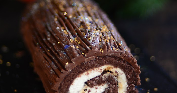 Lemon & Vanilla: Chocolate Roulade with Sweet Chestnut Purée, Honeyed ...