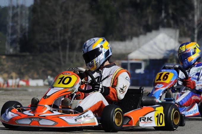 M&K - Karting: Buenos resultados de los pilotos de Adrián Vallés