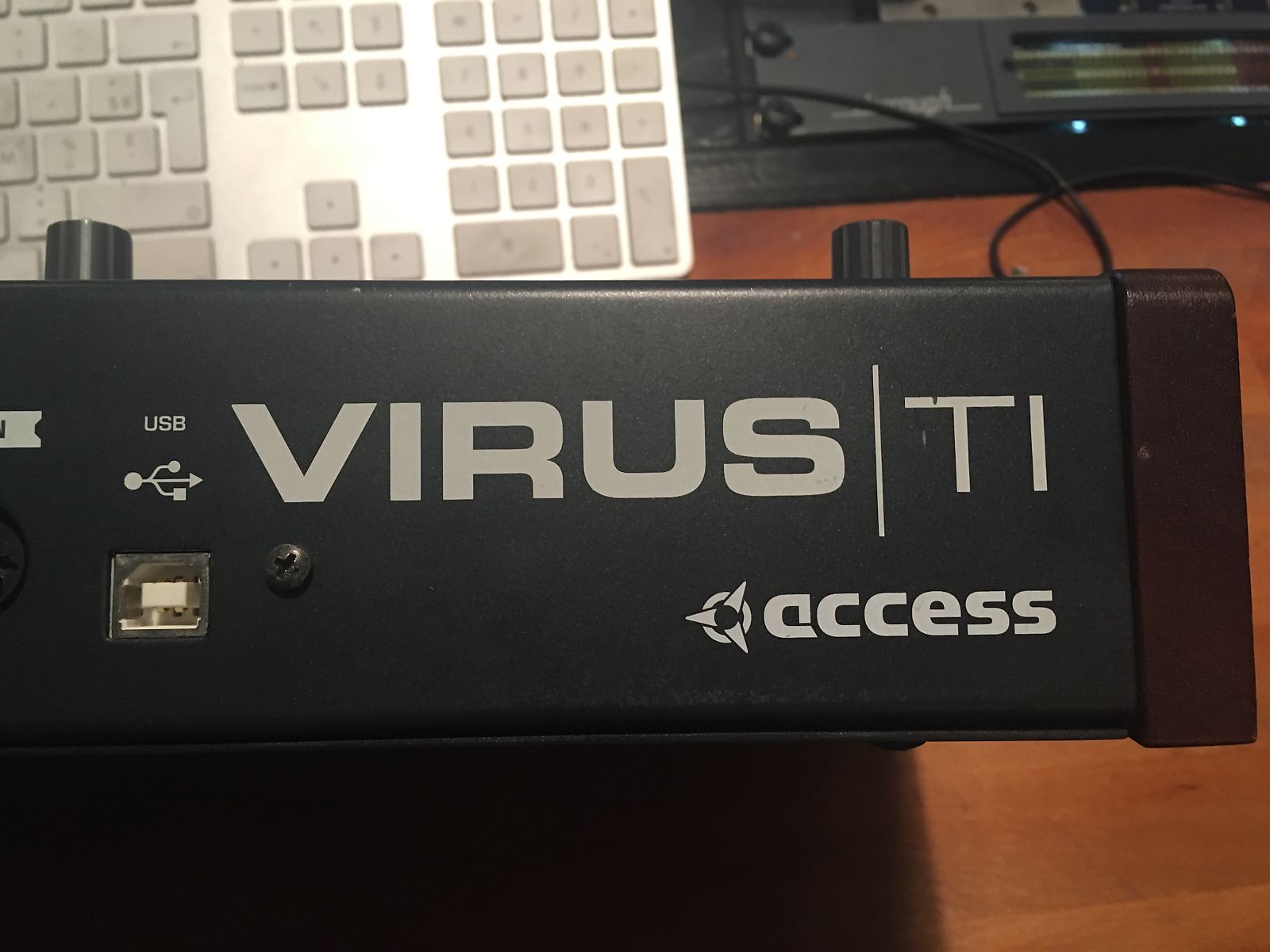 MATRIXSYNTH: Access Virus Ti Desktop