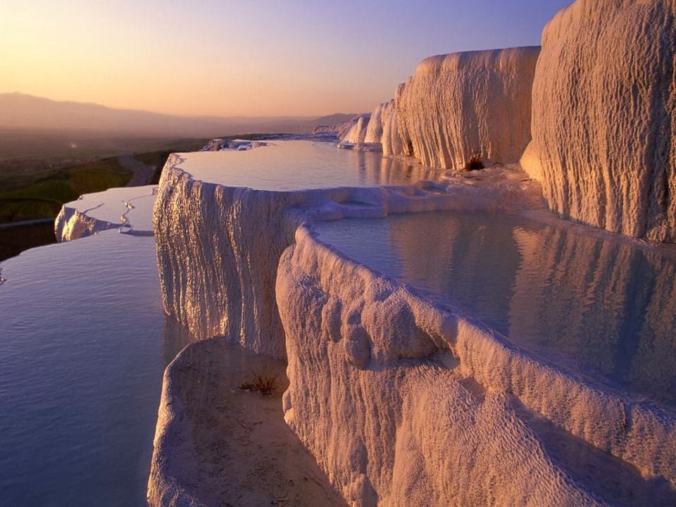 Alluring Planet: Pamukkale Pools in Turkey