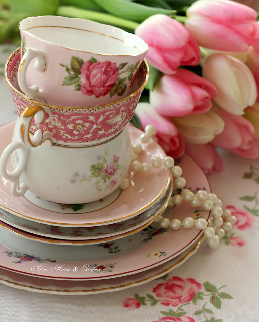 Aiken House & Gardens: Pink Afternoon Tea & Victoria