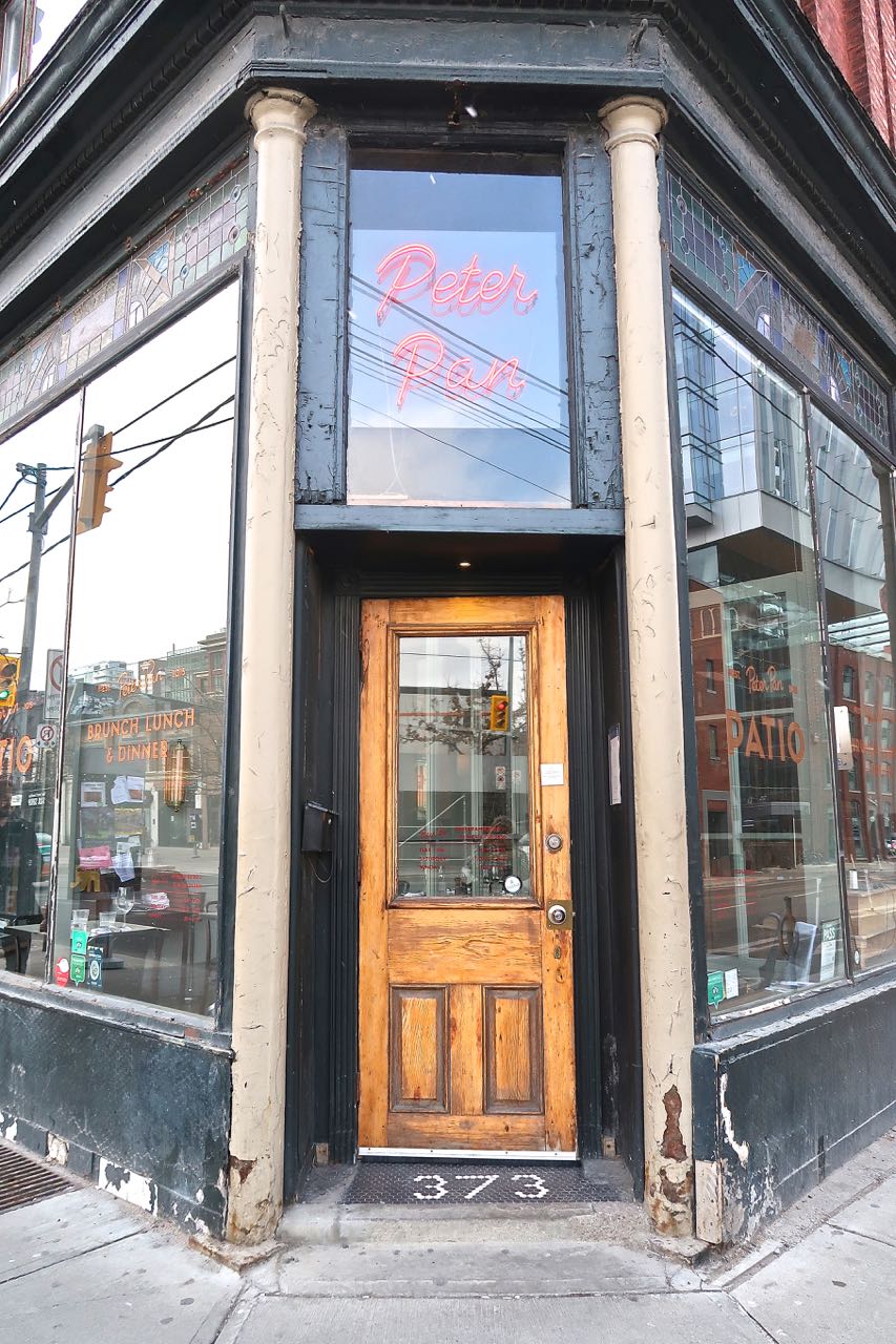 Scrumpdillyicious: Peter Pan Bistro: A Queen Street Icon Reborn