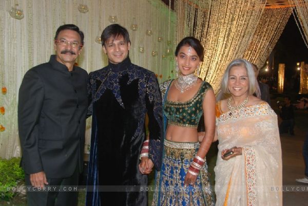 * Wedding Reception of Bollywood Actor Vivek Oberoi and his bride ...