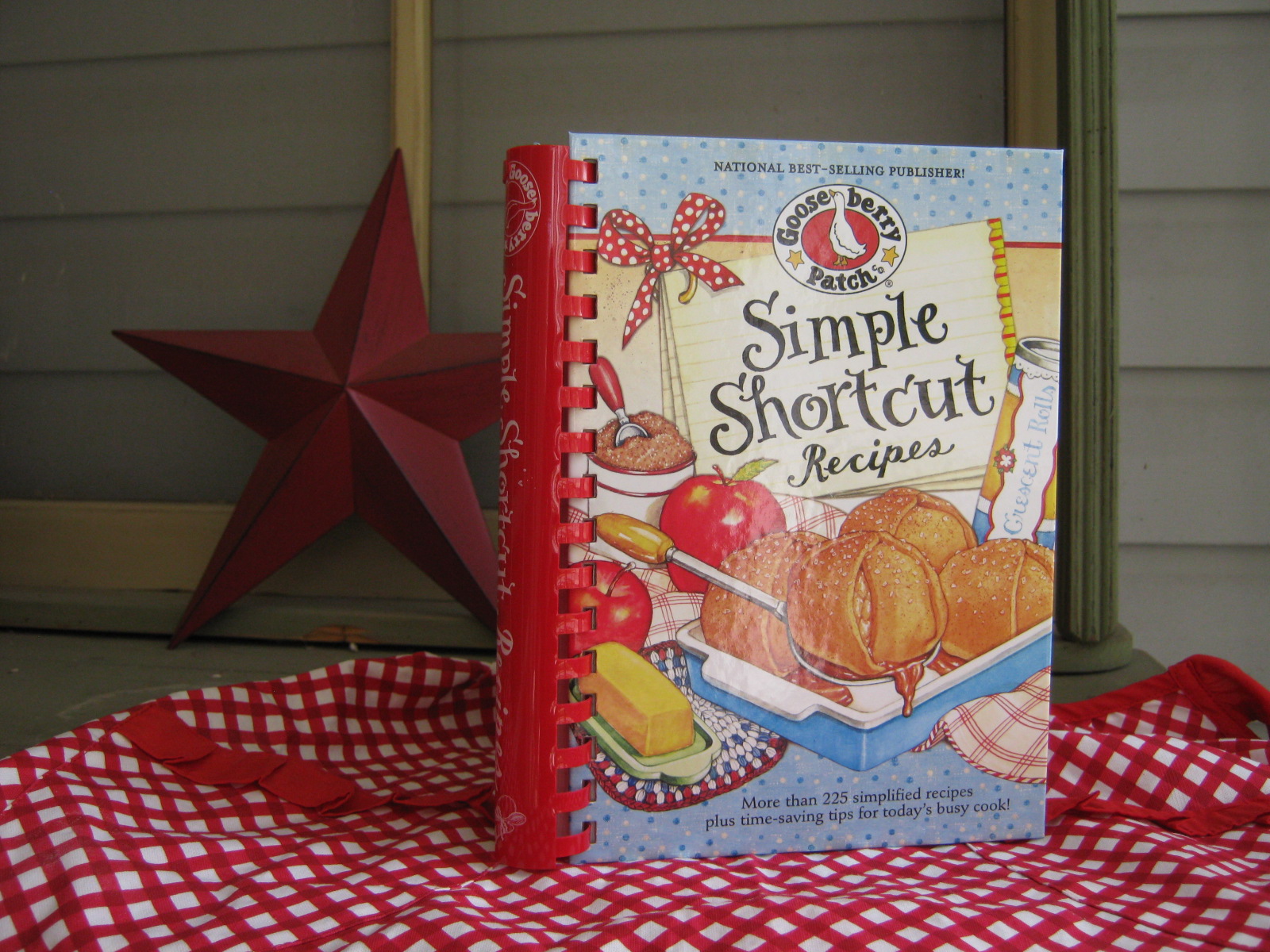 Mary Rose's Cafe: A New Gooseberry Patch Cookbook!