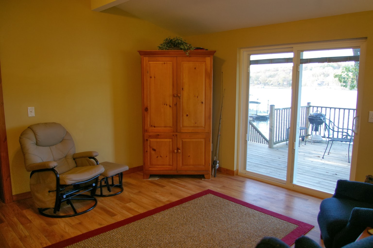 Spring Lake Cabin: Beautiful renovated lakefront cabin for sale $154,900