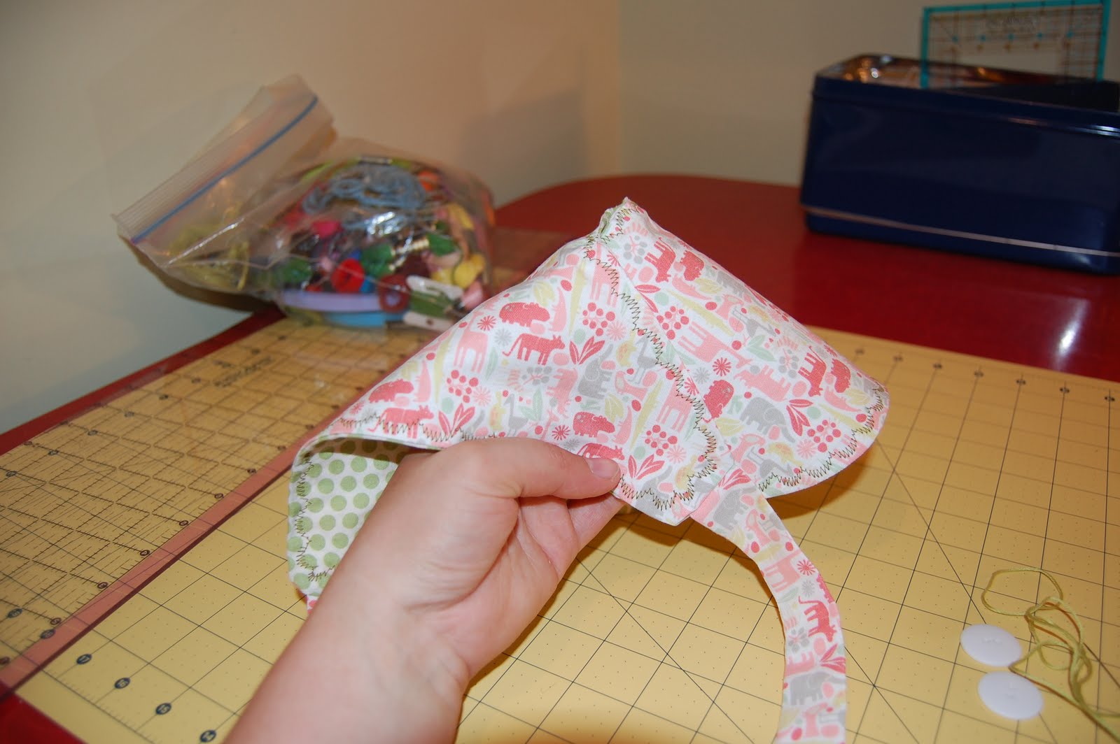 tinkerknits: Bonnet Tutorial