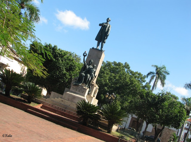 Ningún lugar está lejos... en RD: ¿Quién hizo el Duarte del emblemático ...