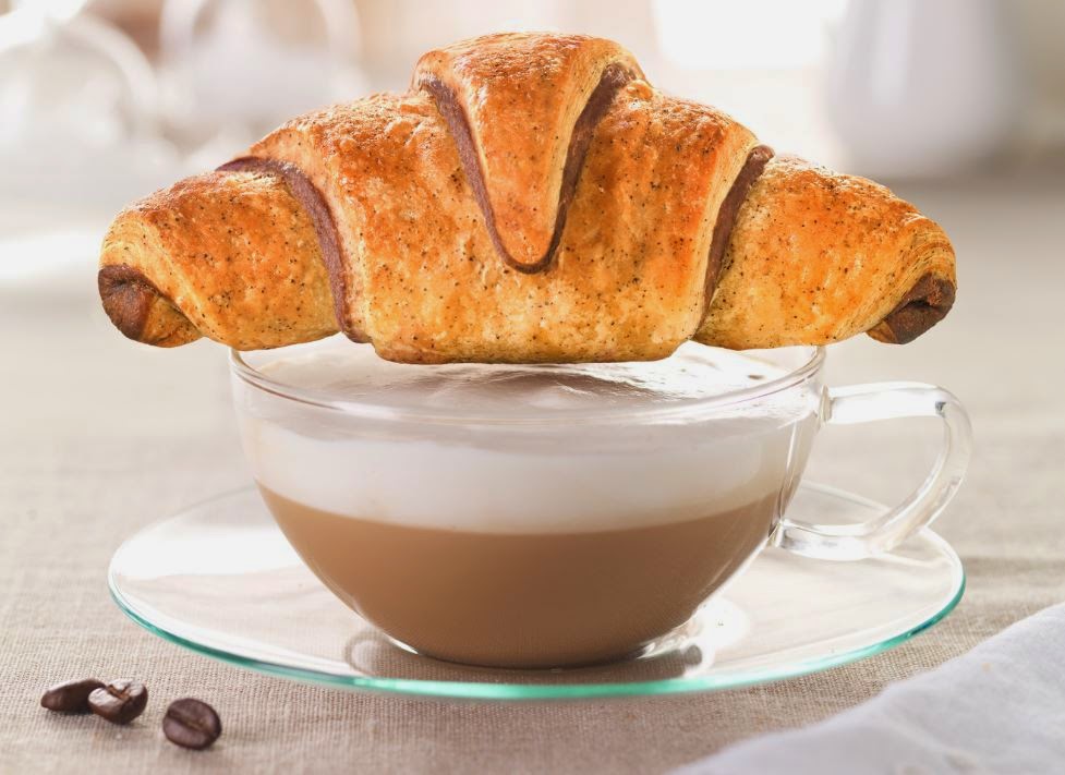 Golden Backstage: Dolce #pensierodelmattino con il poker di novità Tre ...