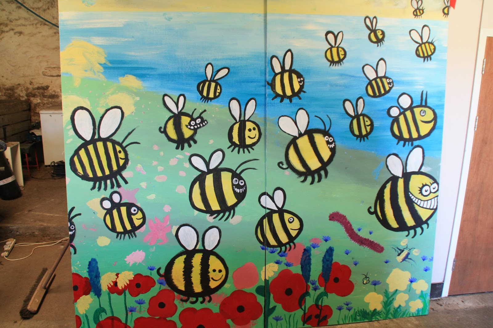 Bosavern Community Farm: Bee murals move to the farm