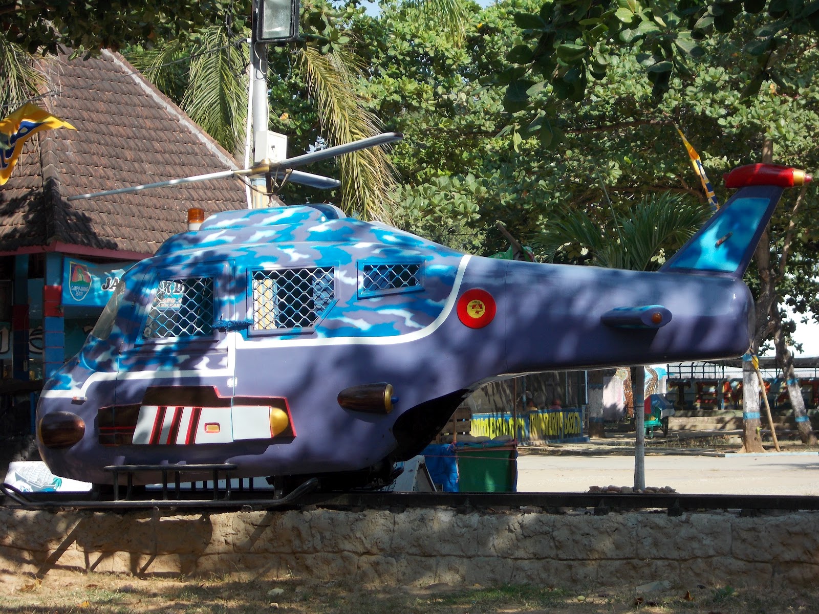 Dampo Awang Beach (Taman Rekreasi Pantai Kartini Rembang ) | Galeri ...