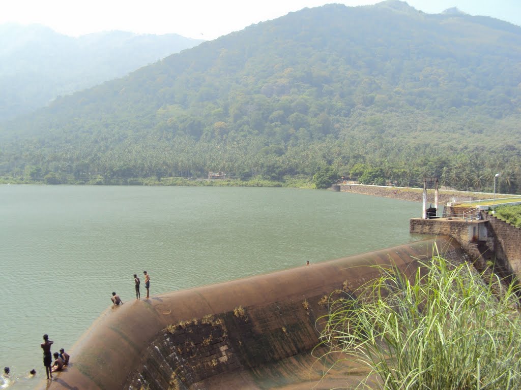 Tamilnadu Tourism: Gundar Dam, Sengottai, Thirunelveli