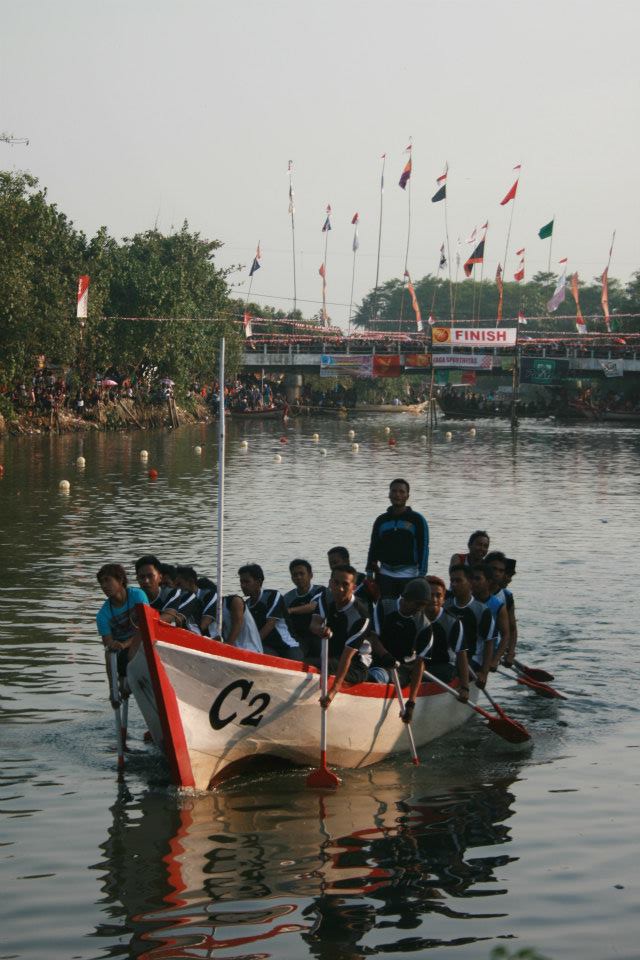 Batang.Org: Lomban: Tradisi dan Wisata