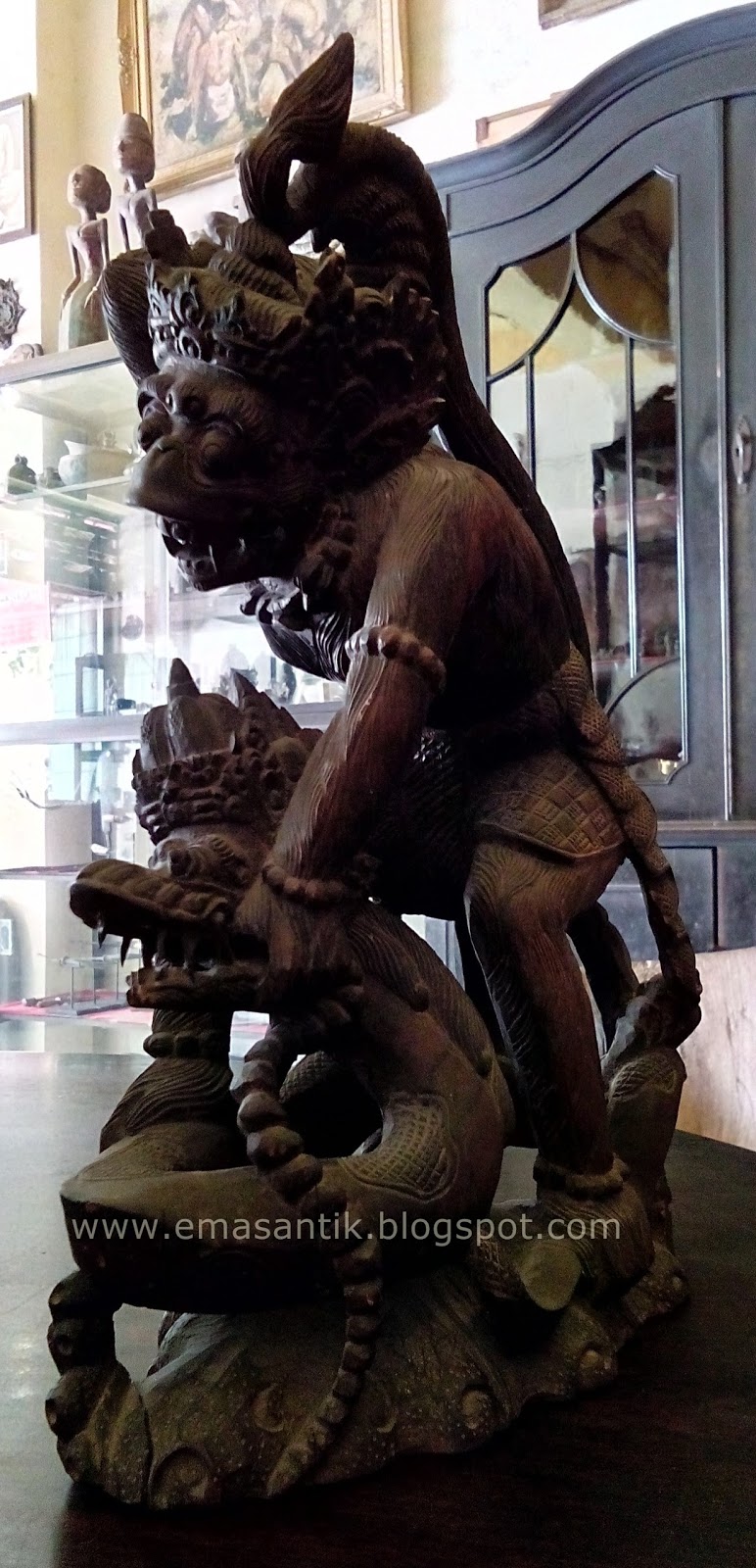 Hobby Antik: PATUNG BALI TUA " motif Hanoman dan Naga Raja