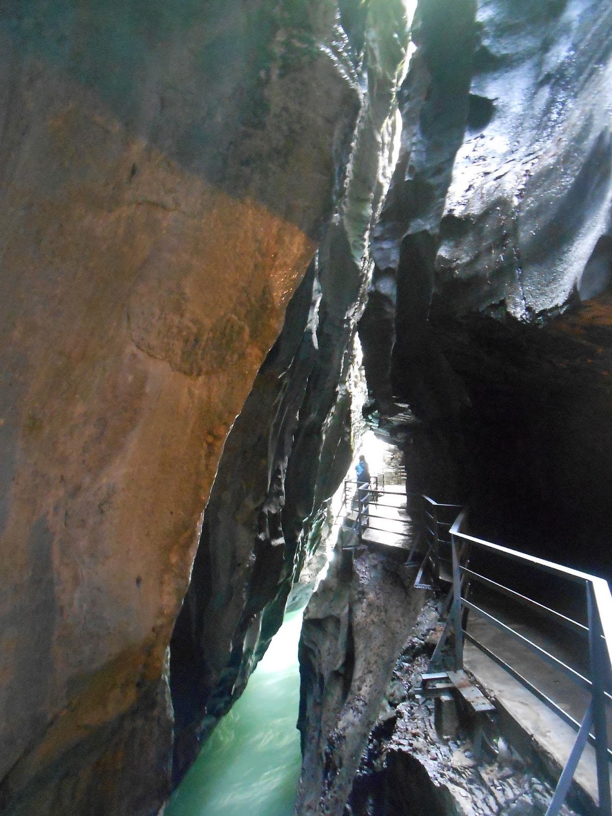 Keith and Dru Davis Family: Luzern, Aareschlucht, & Reichenbachfall