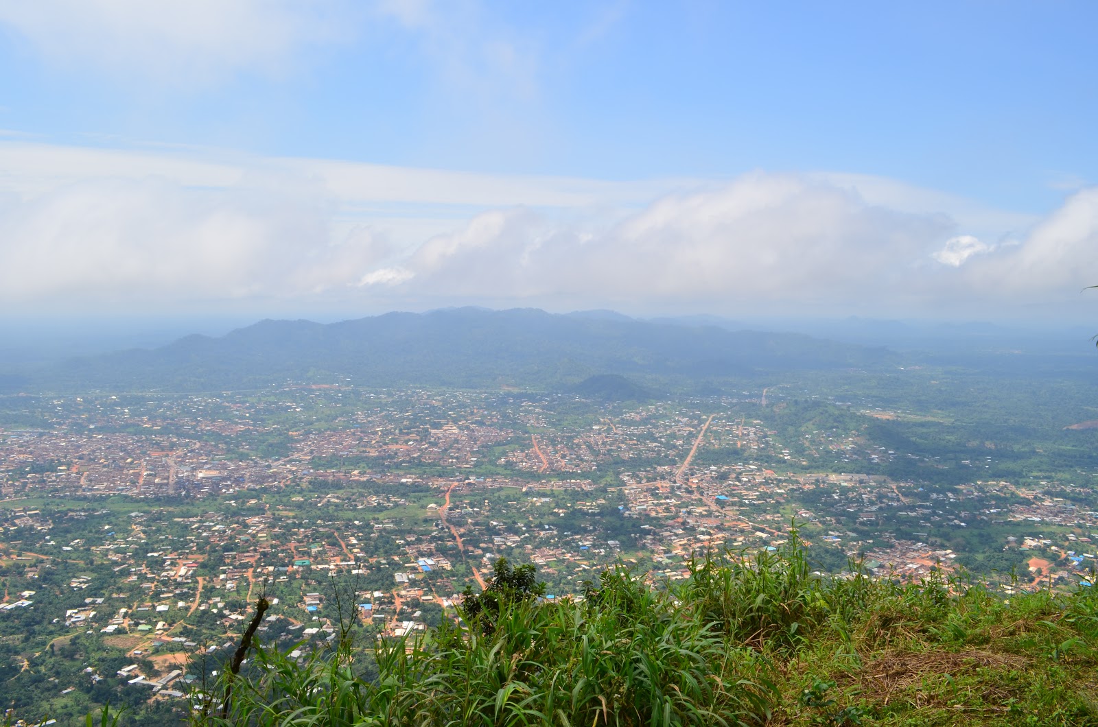 Accra Navigations: An American's Impressions of Urban Life in Ghana ...