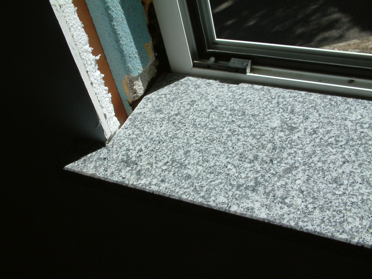 Peter's Vale Boa House in the sun: Granite window sill supplied and now ...