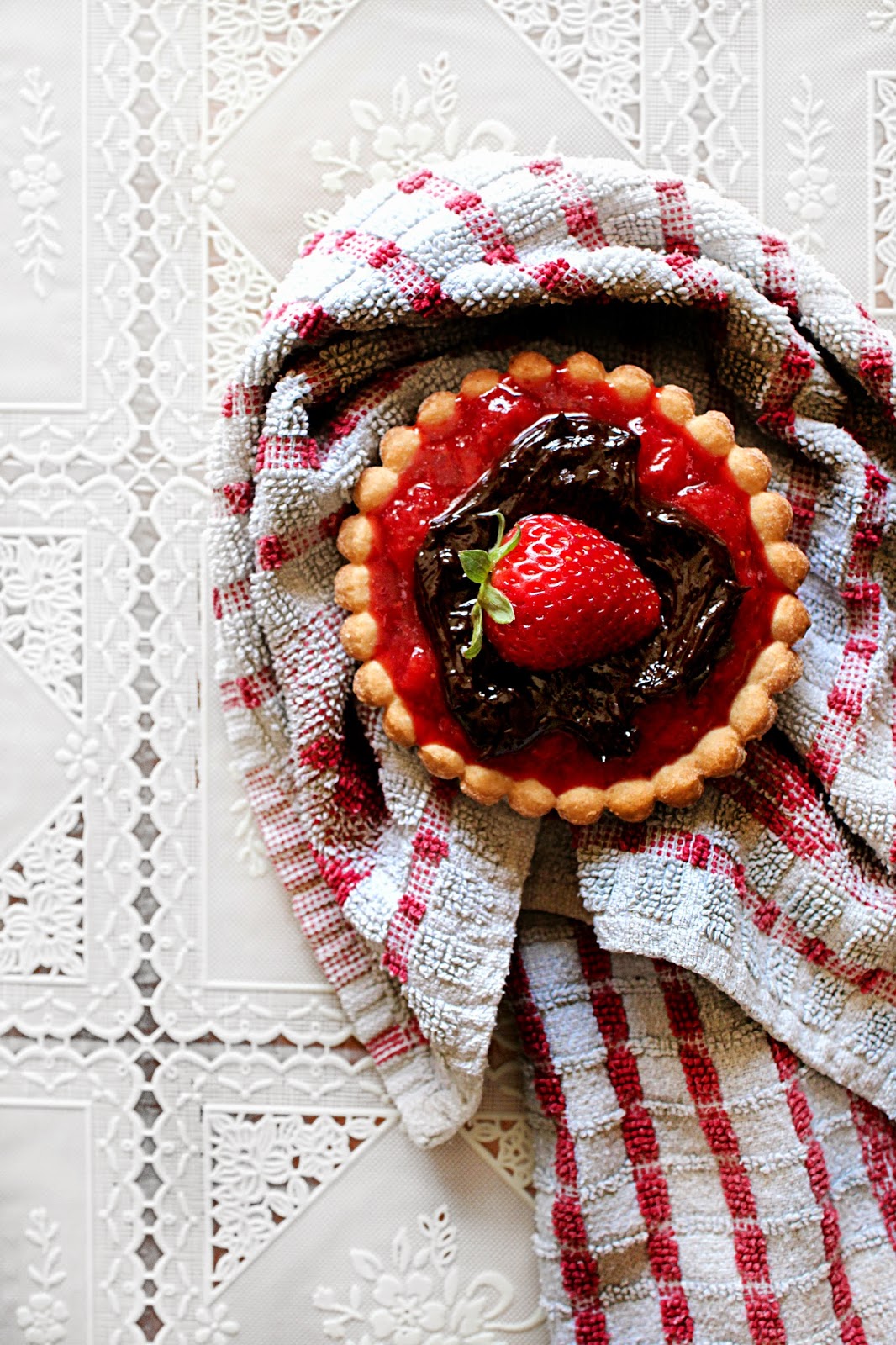 Tarteletes de morango e chocolate