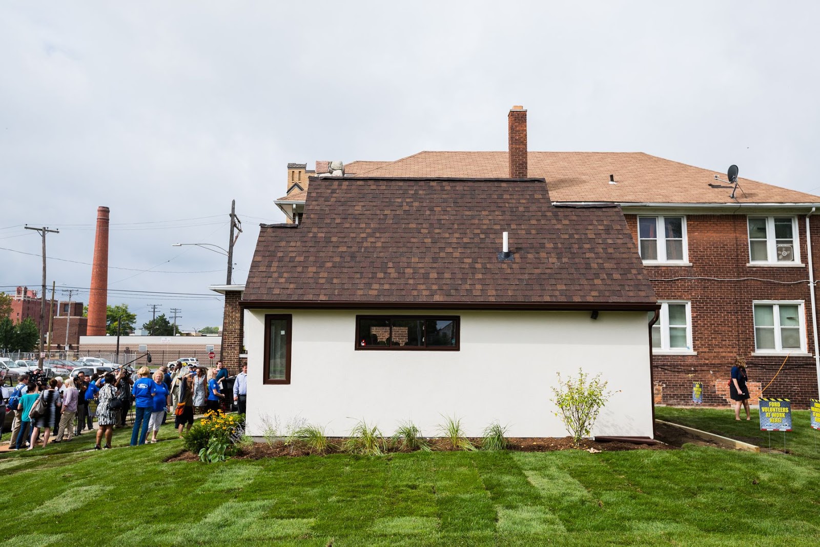 Tiny Houses in Detroit [ TINY HOUSE TOWN ]