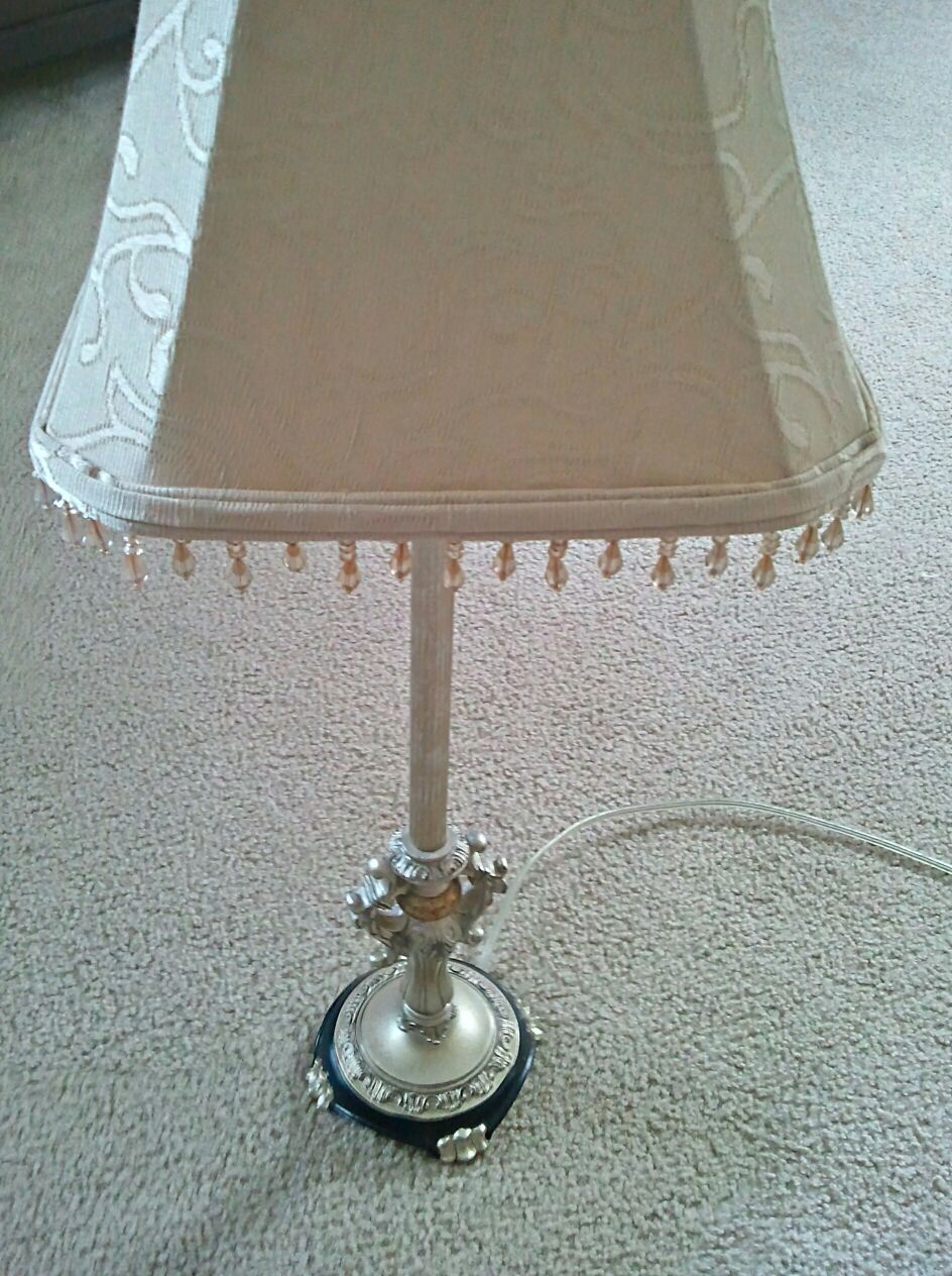 How To Upcycle An Old Lamp – twelveOeight