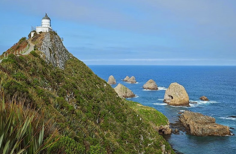 20 Of The Most Famous Lighthouses In The World: Nugget Point Lighthouse